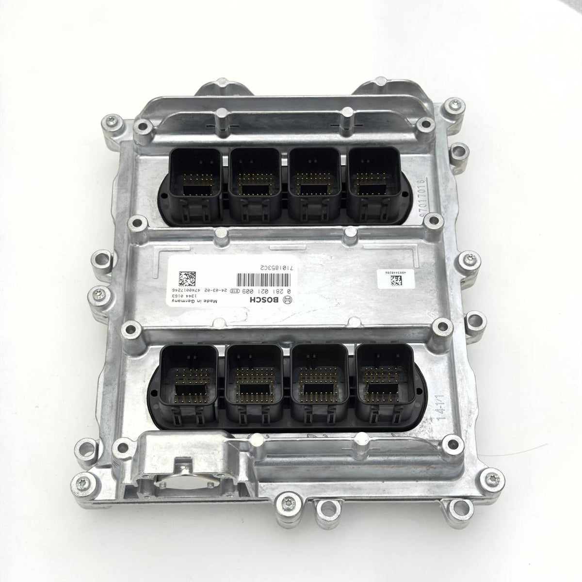 04-35649-001 | Genuine Freightliner® DEF Header 6 Gal, 6-Bolt – Force ...